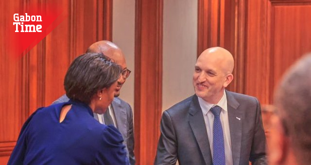 Fly Gabon : Signature d'une convention entre l'Etat gabonais et Afrijet ...